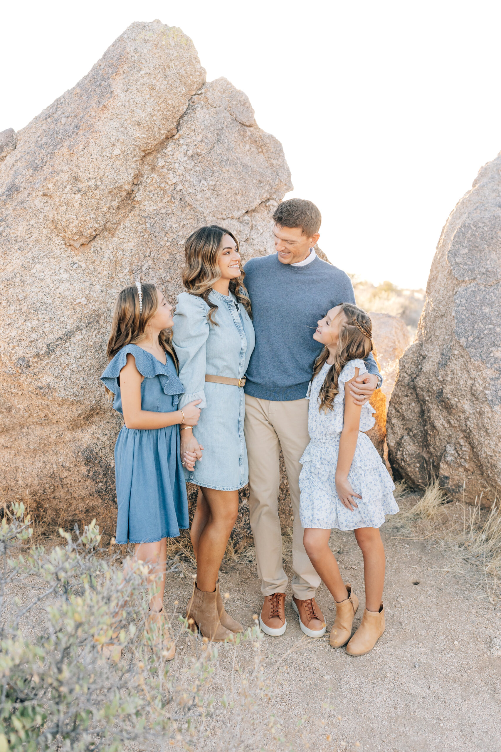 Spring Family Photo Outfits : Ideas + Inspo - christinedeatoncreative.com